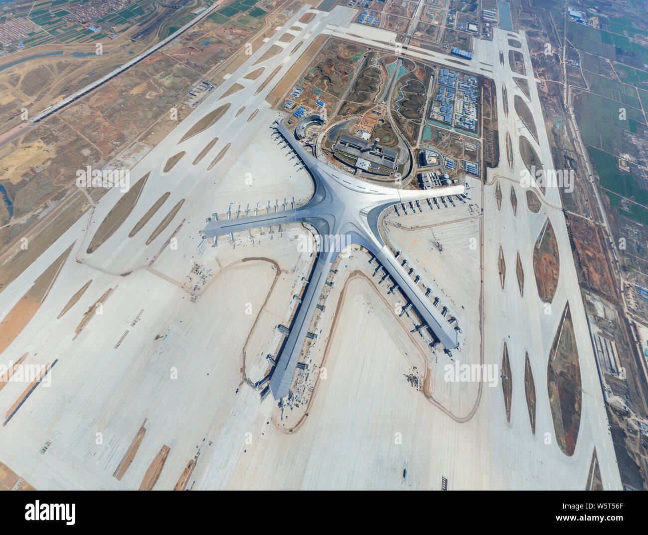 Jiaodong airport hi-res stock photography and images - Alamy