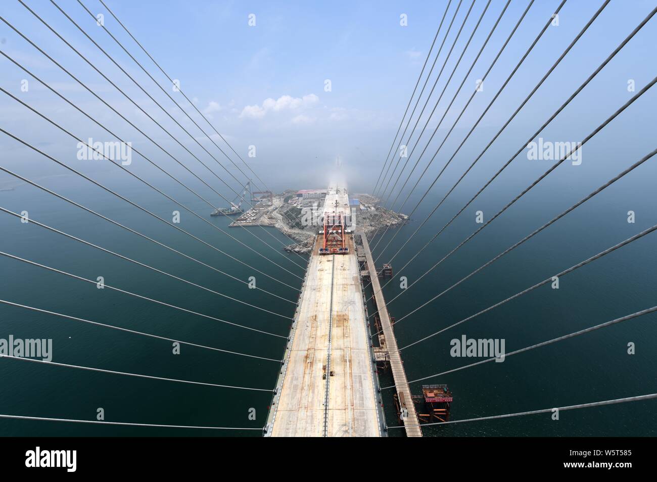 The Pingtan Haixia Rail-Road Bridge, China's first cross-sea rail-road ...