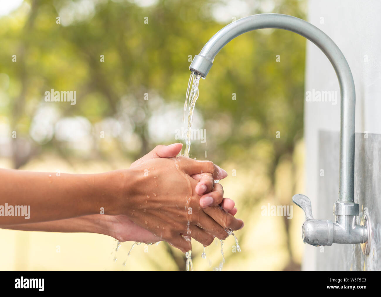 Foam finger green hi-res stock photography and images - Alamy