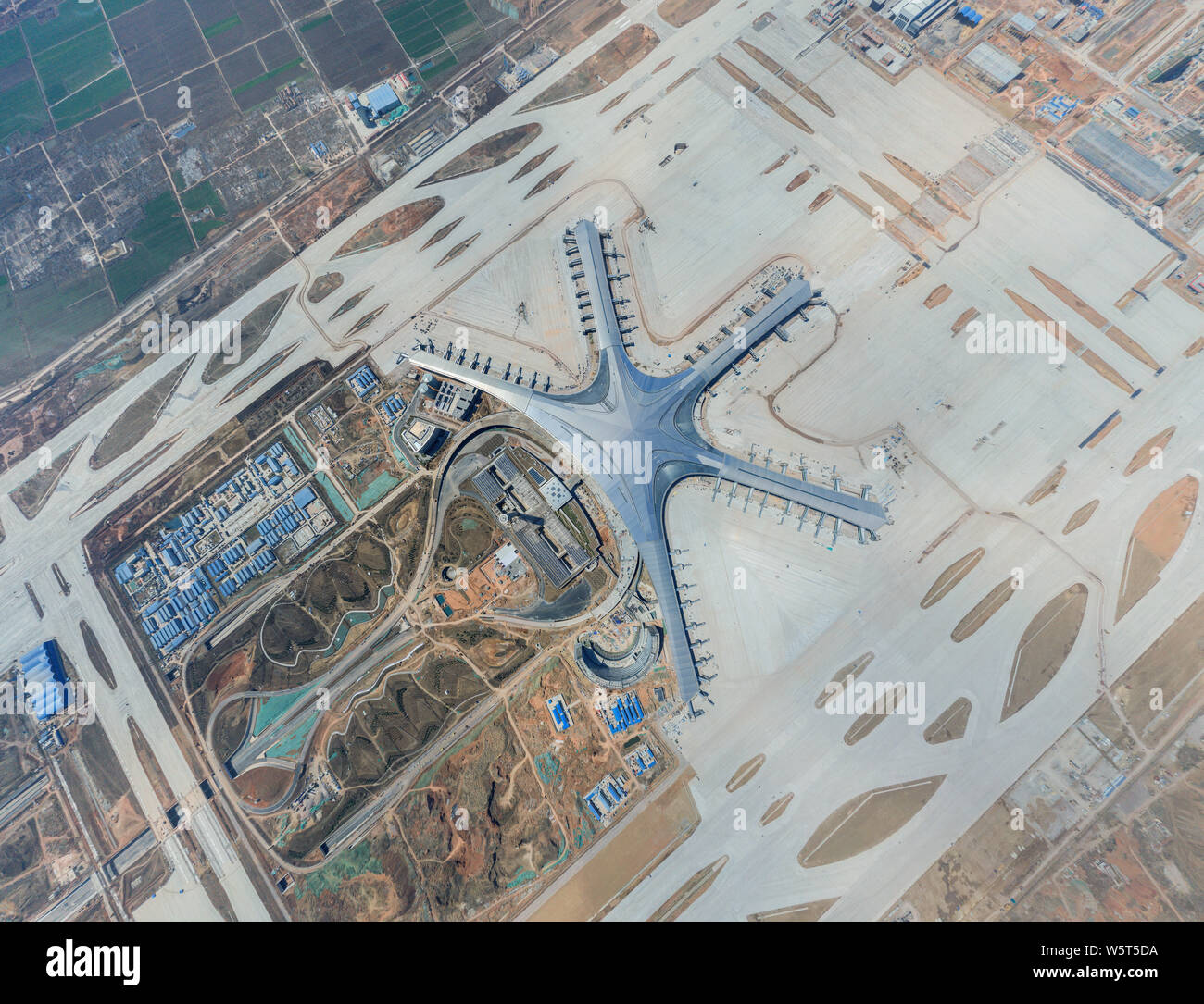--FILE--The Qingdao Jiaodong International Airport is under ...