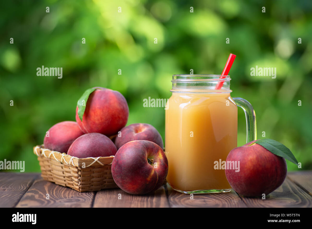 Full jar juice hi-res stock photography and images - Alamy