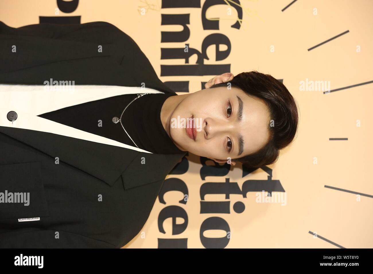 Taiwanese singer Lai Kuan-lin, also romanized as Lai Guan-lin, and a ...