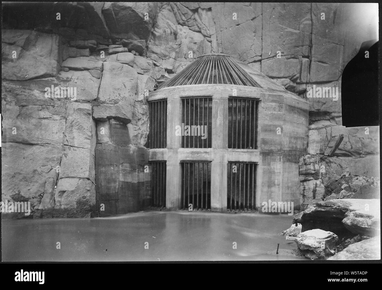Pathfinder Dam; grillage at entrance to Pathfinder tunnel. Close view ...