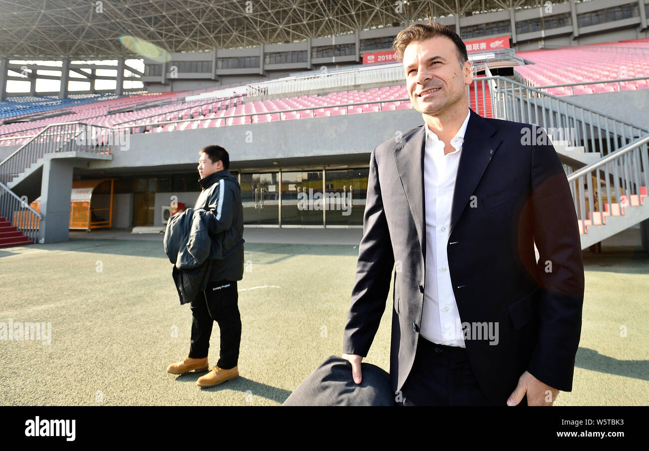 Serbian football manager and former player Aleksandar Stanojevic, right ...