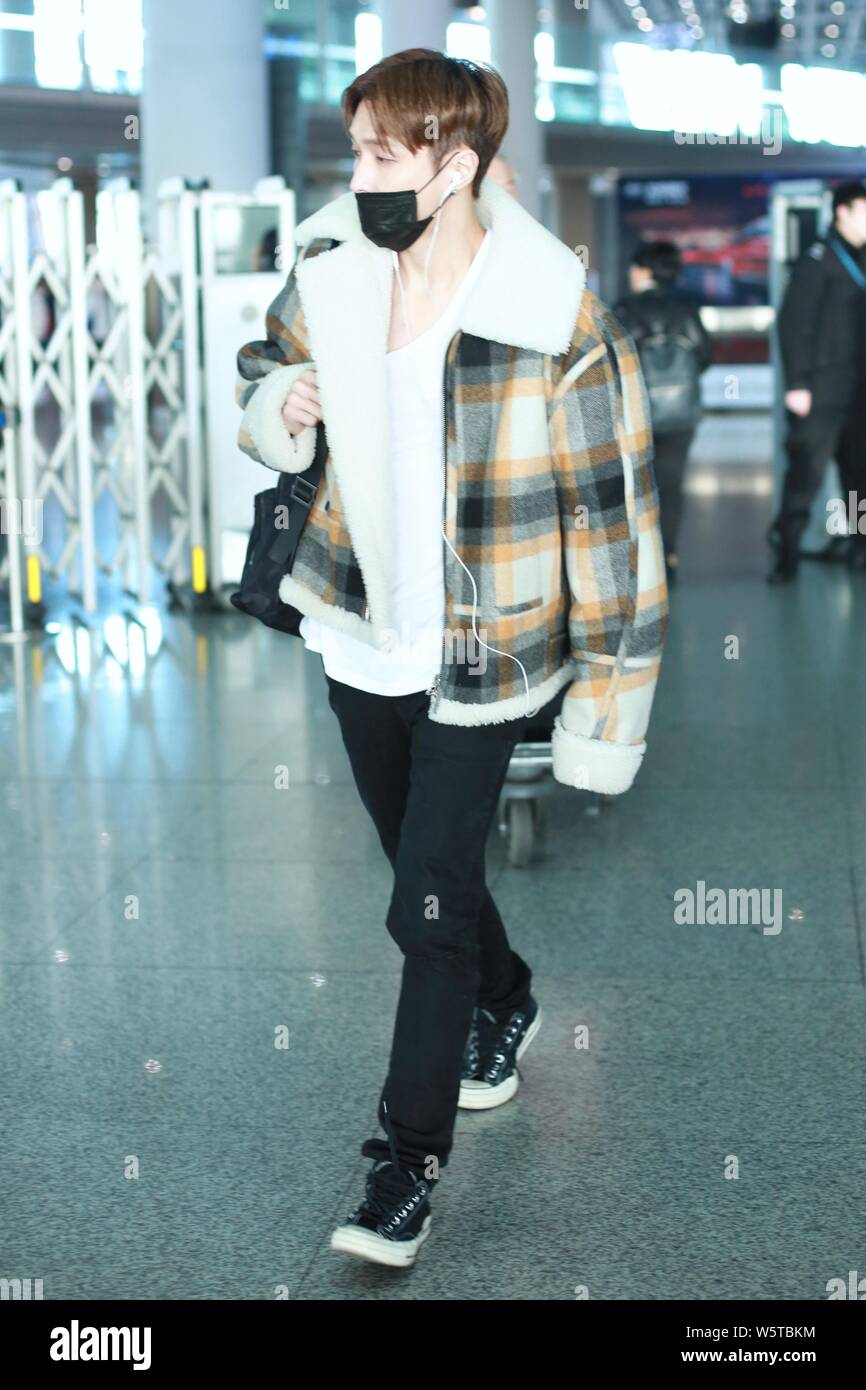 Lay zhang singer hi-res stock photography and images - Alamy