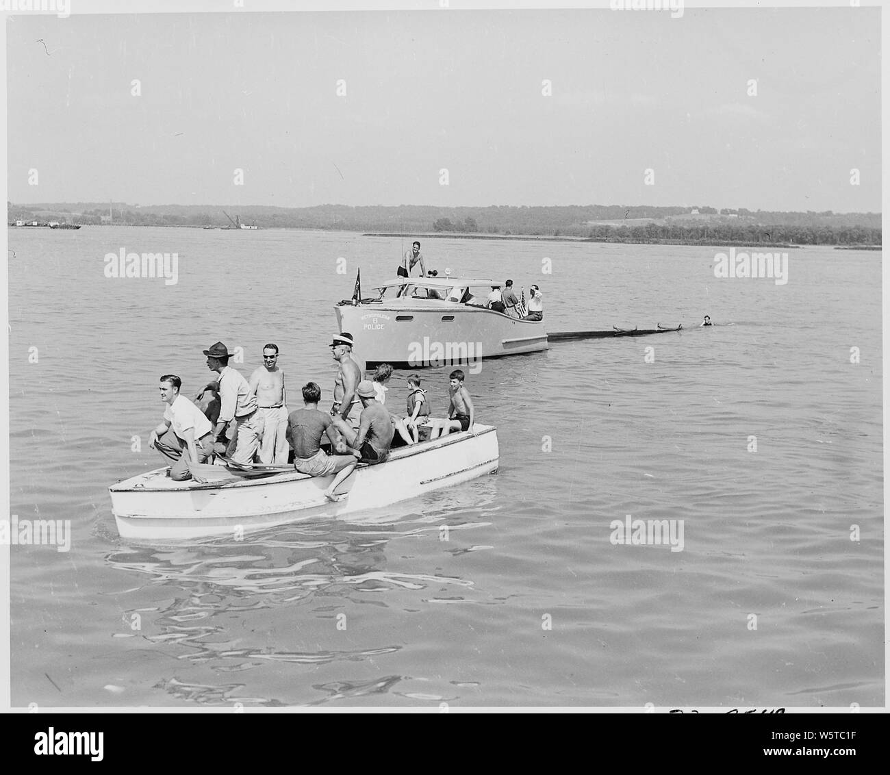 Metropolitan police boat Black and White Stock Photos & Images - Alamy
