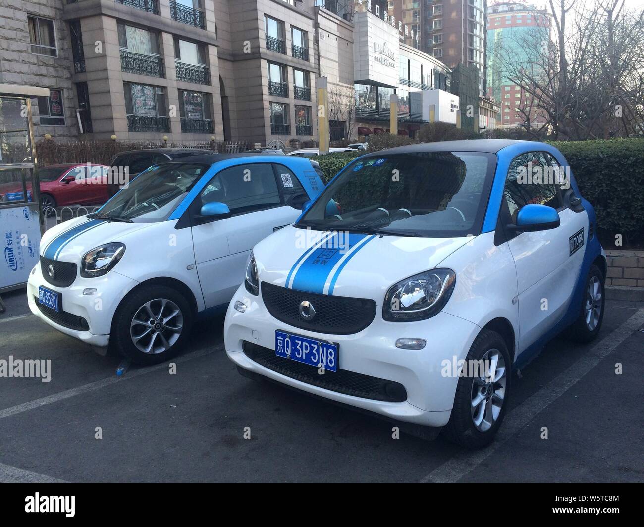 --FILE--Mercedes-Benz's Smart cars of vehicle-sharing service TOGO are ...