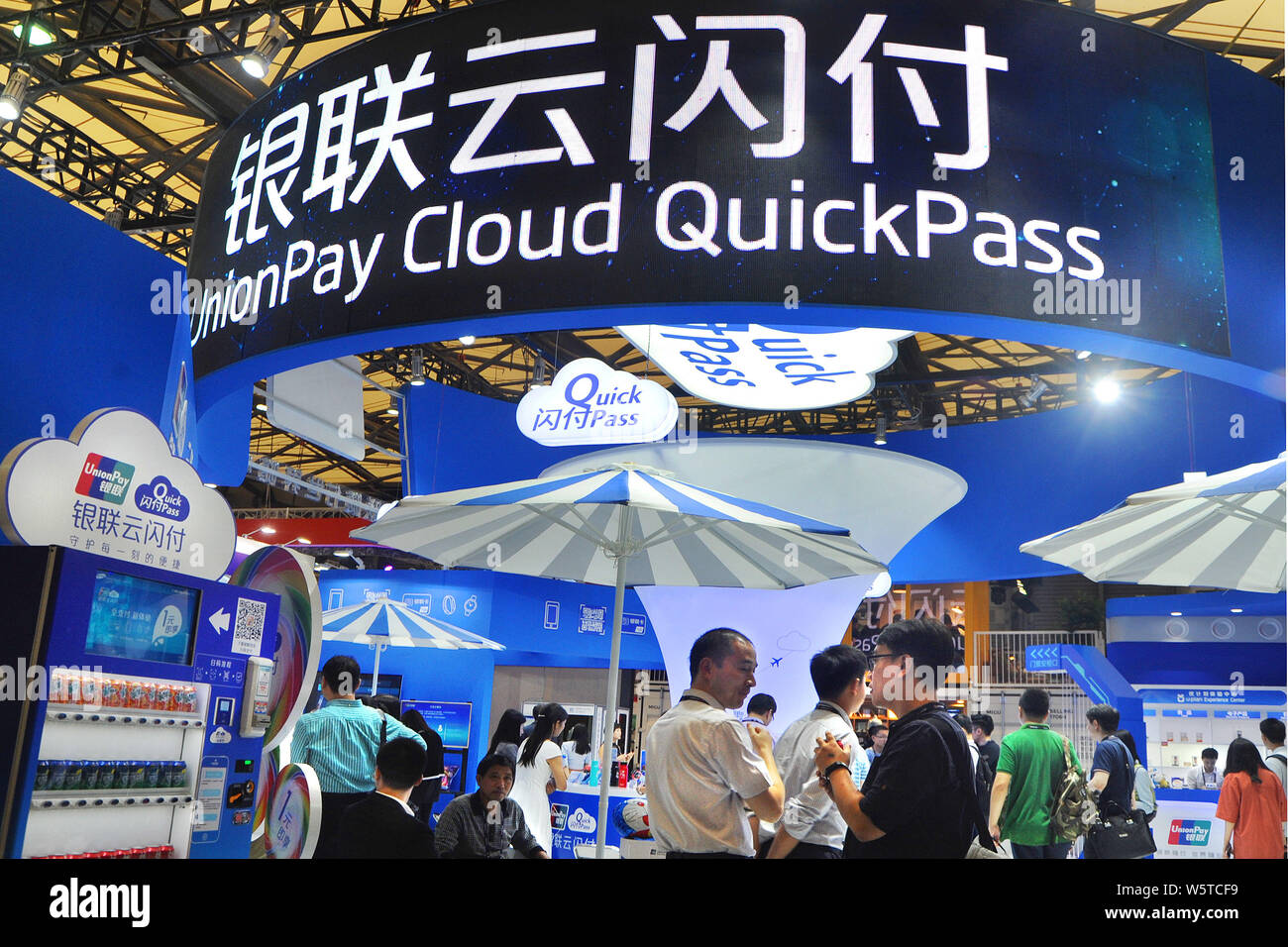 Unionpay card hi-res stock photography and images - Alamy