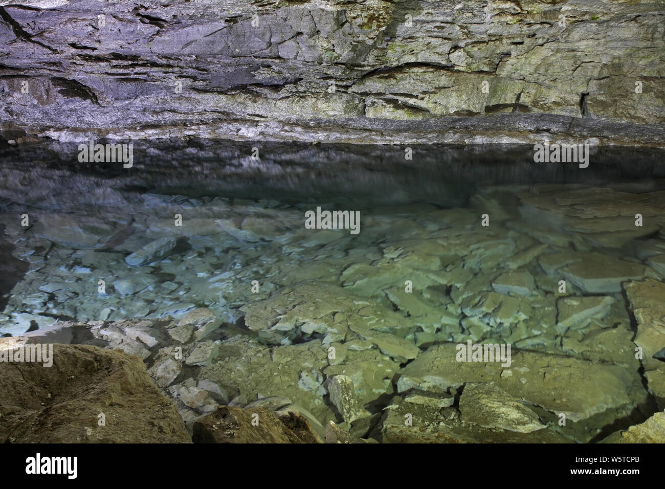 Kungur ice cave hi-res stock photography and images - Alamy