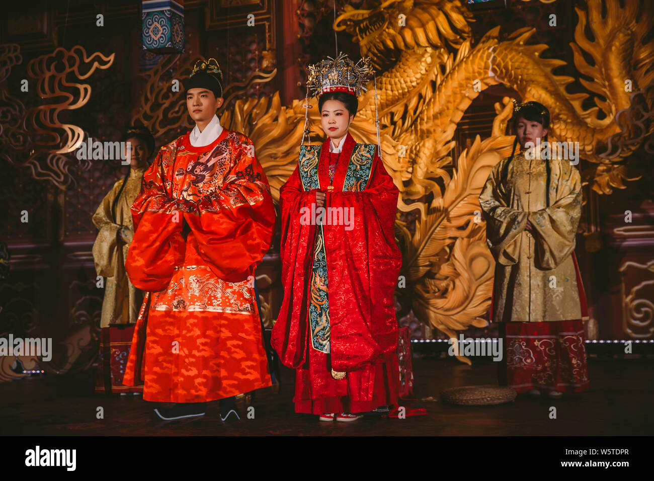 Chinese woman Wang Cong dressed in traditional Chinese Han wedding ...