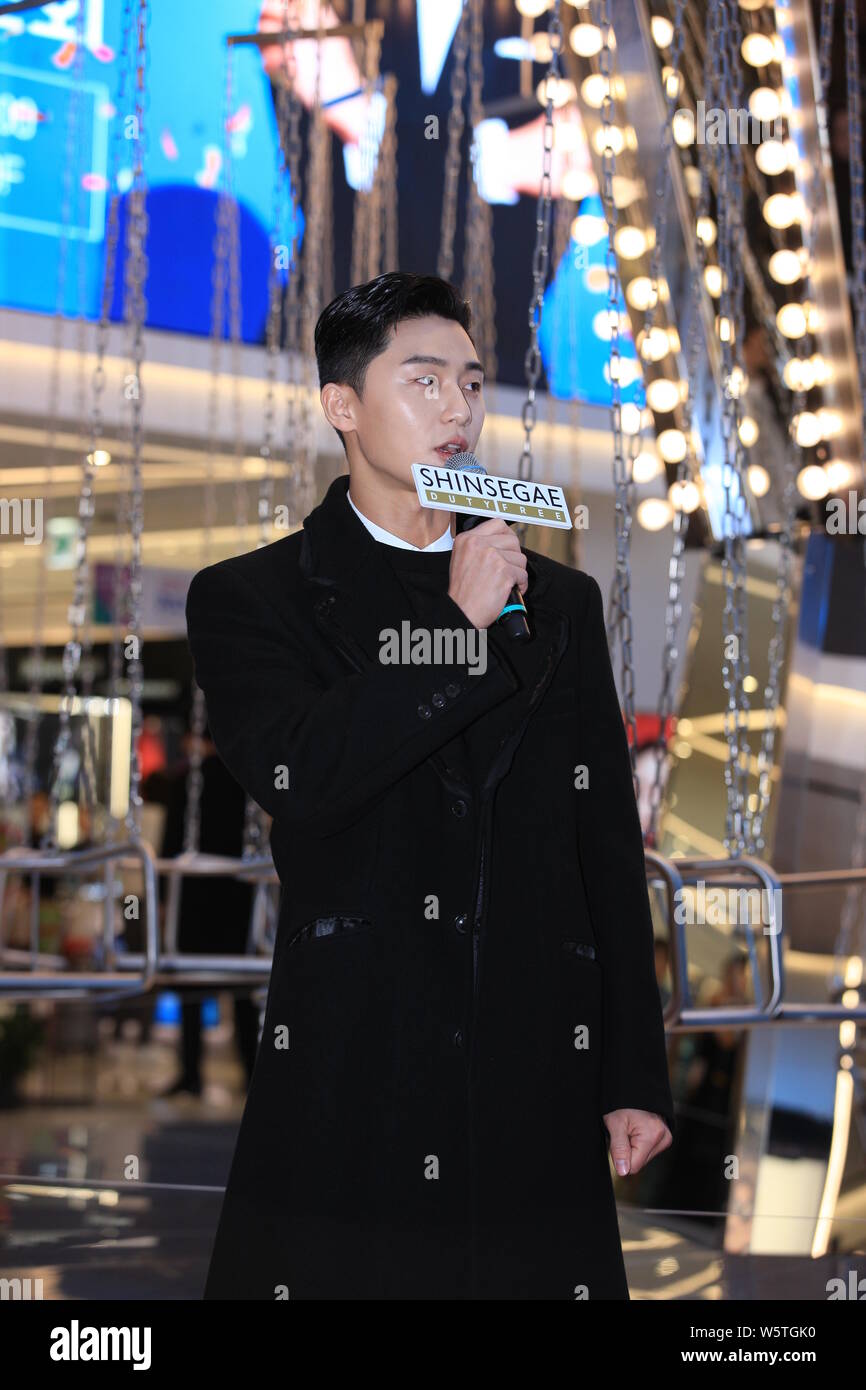 South Korean actor Park Seo-joon attends an autograph session in Taipei ...