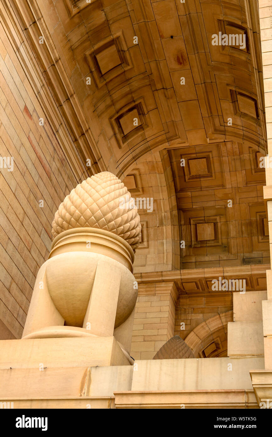 Close look at the interior and the arch of the India Gate, New Delhi ...