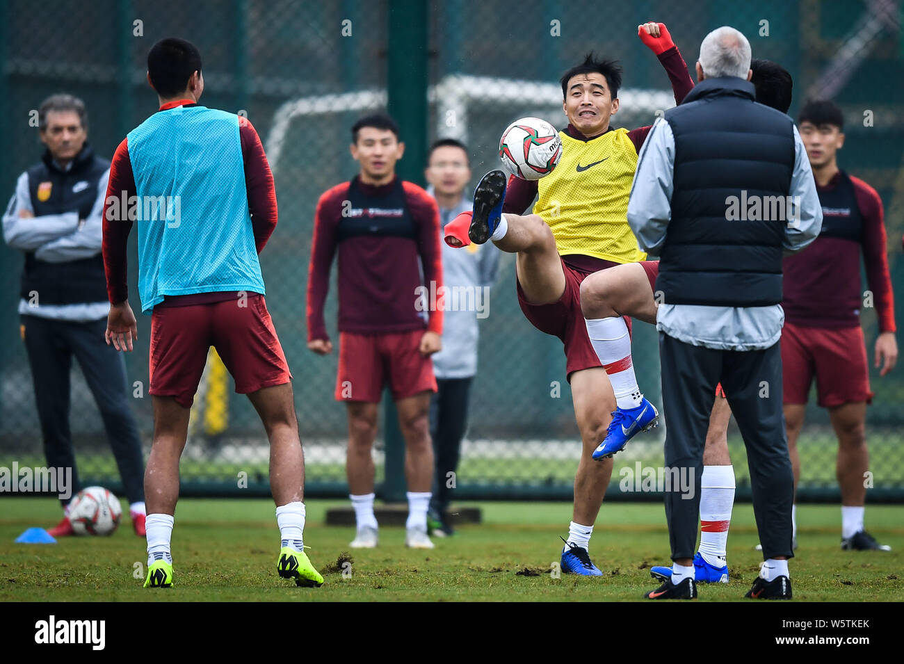 Feng Xiaoting, center, and teammates of the Chinese national men's ...