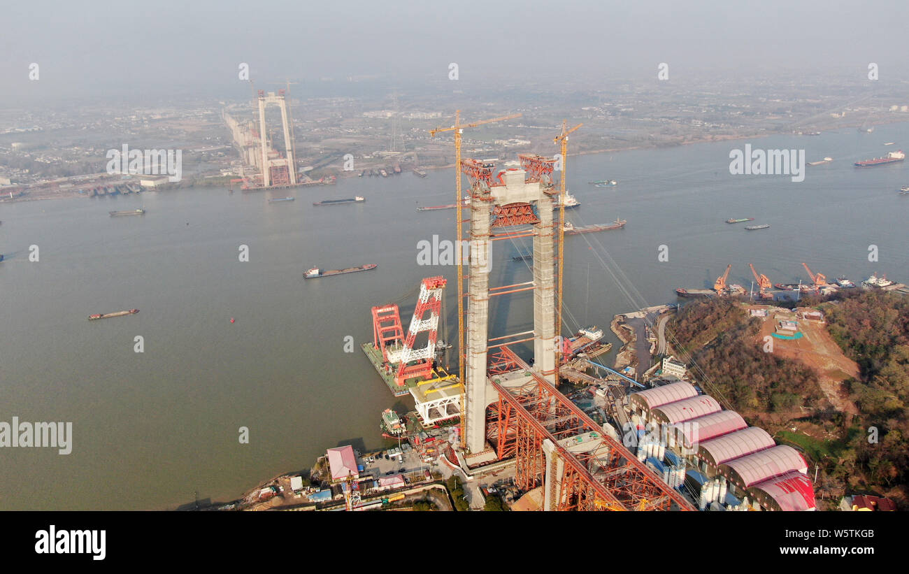 The Wufengshan Yangtze River Bridge, China's first rail-road suspension ...