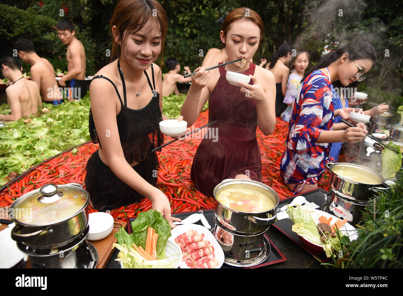 Hot pots hi-res stock photography and images - Alamy