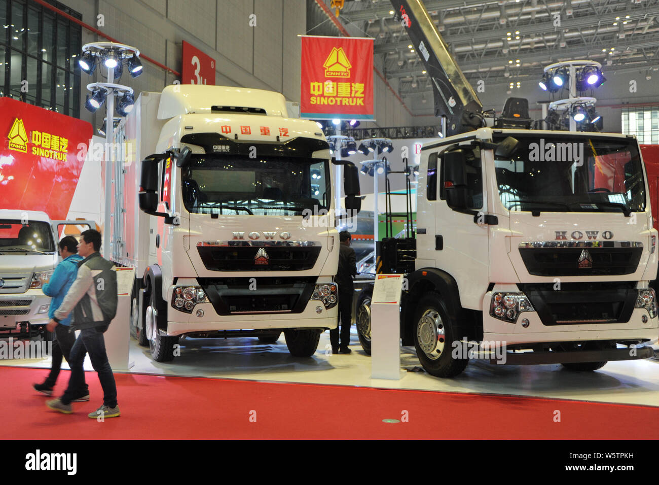 Sinotruck hi-res stock photography and images - Alamy