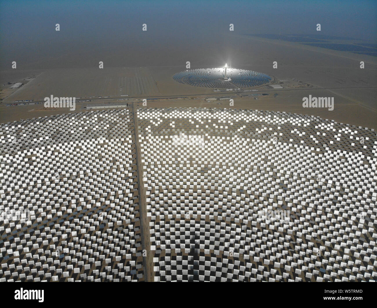 Aerial view of the 100-megawatt molten salt solar power concentrated ...