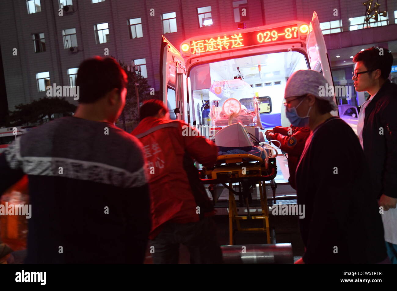 The palm-sized baby, a 800-gram premature baby who suffered from a ...