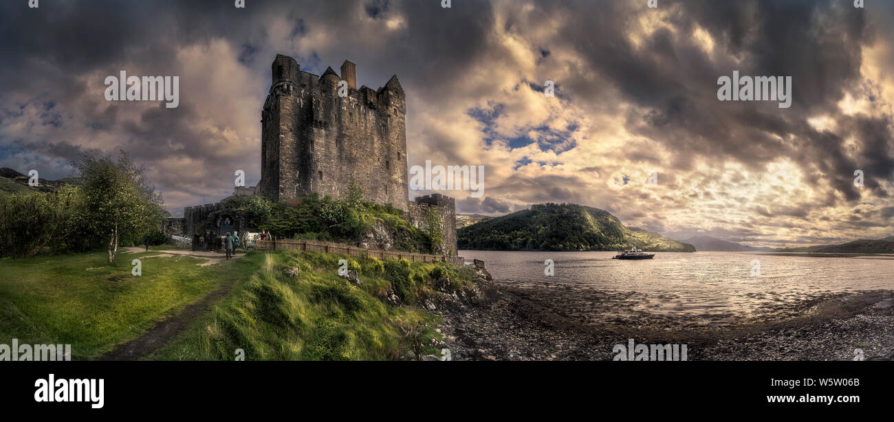 Elian Donan Castle, Scottish Highland, UK Stock Photo - Alamy