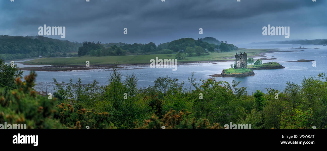 Castle stalker in port hi-res stock photography and images - Alamy