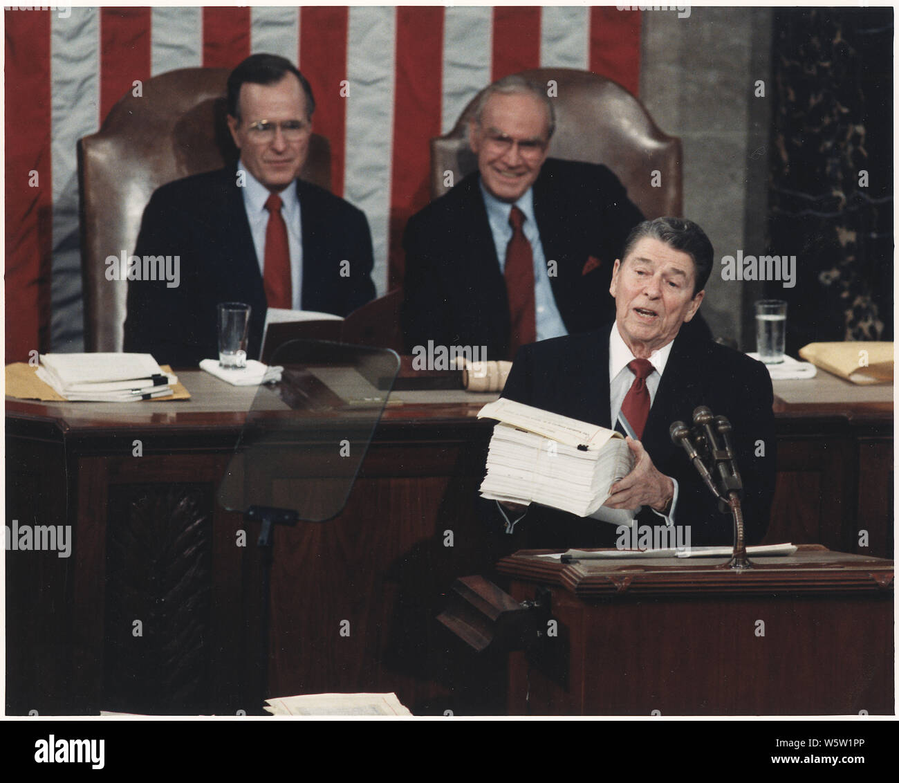 Photograph of President Reagan giving the State of the Union Address to ...