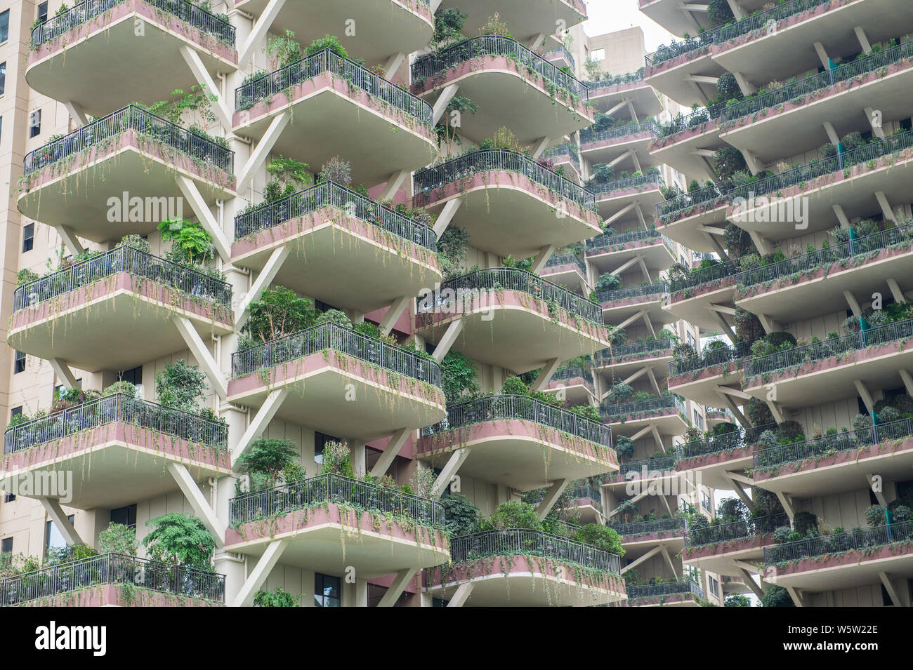 Green building china hi-res stock photography and images - Alamy