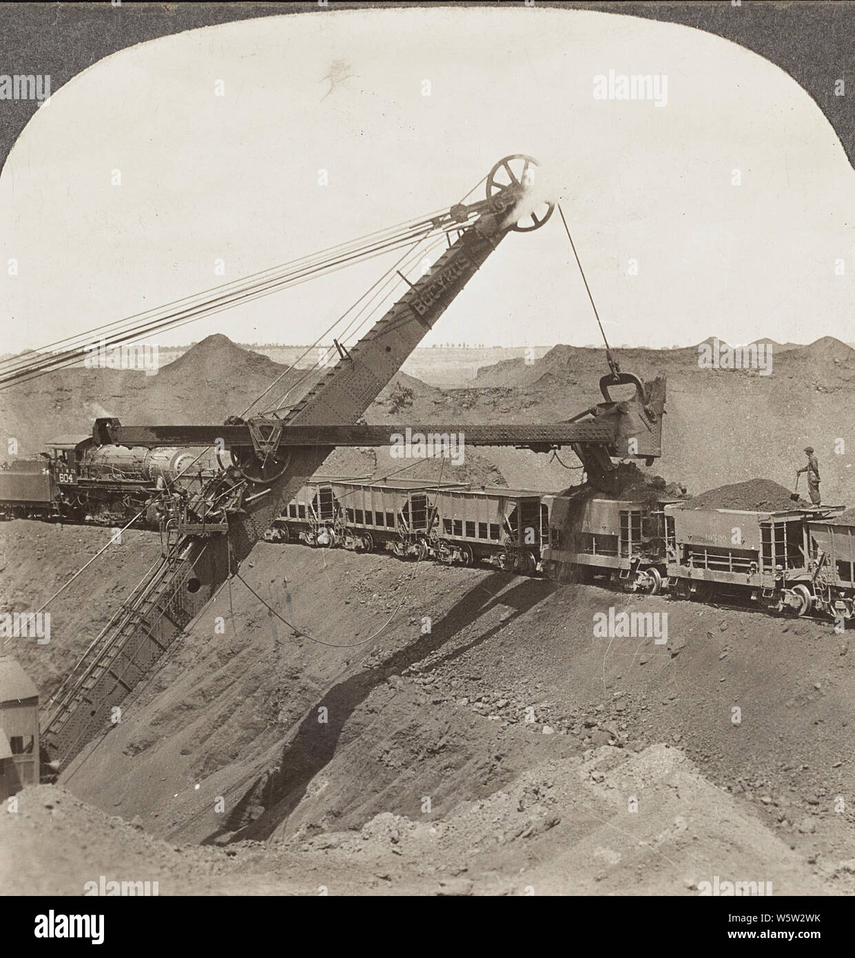 1920s Digging High Resolution Stock Photography and Images - Alamy