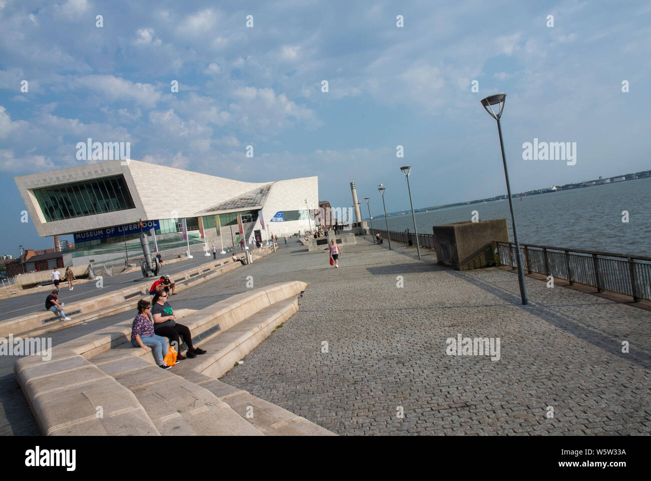 Liverpool museum hi-res stock photography and images - Alamy