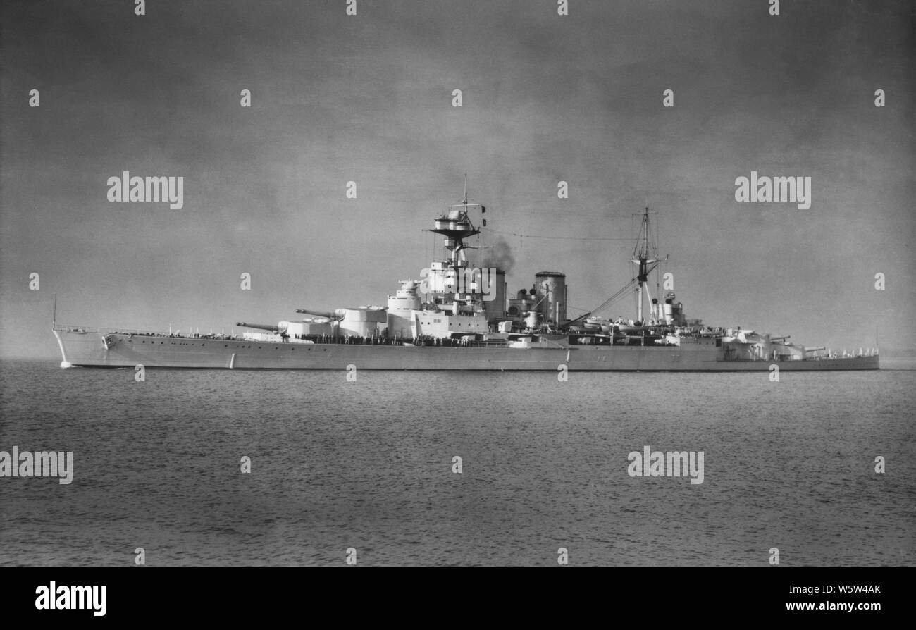 Hms hood hi-res stock photography and images - Alamy