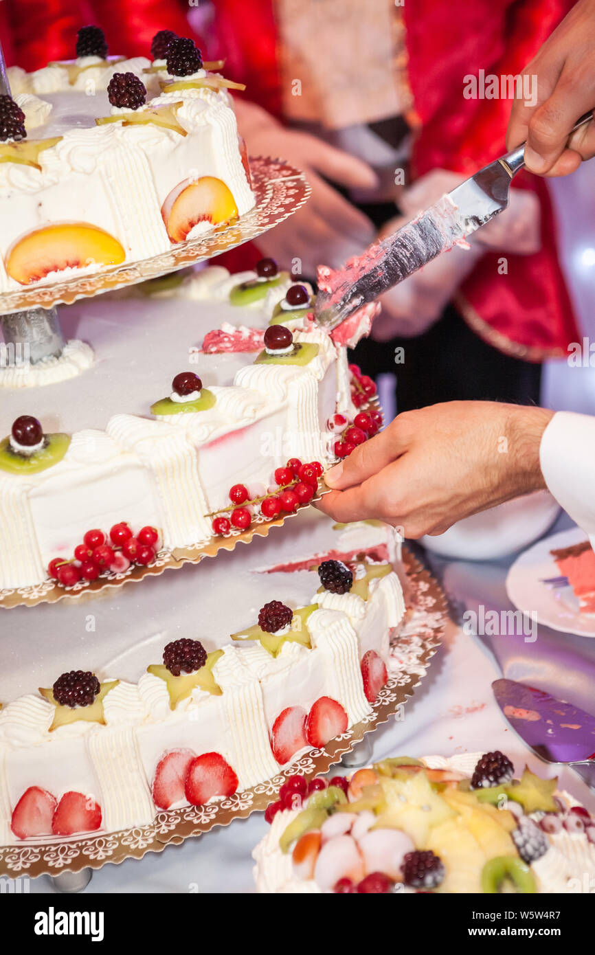 wedding ceremony still life scene with wedding cake Stock Photo - Alamy