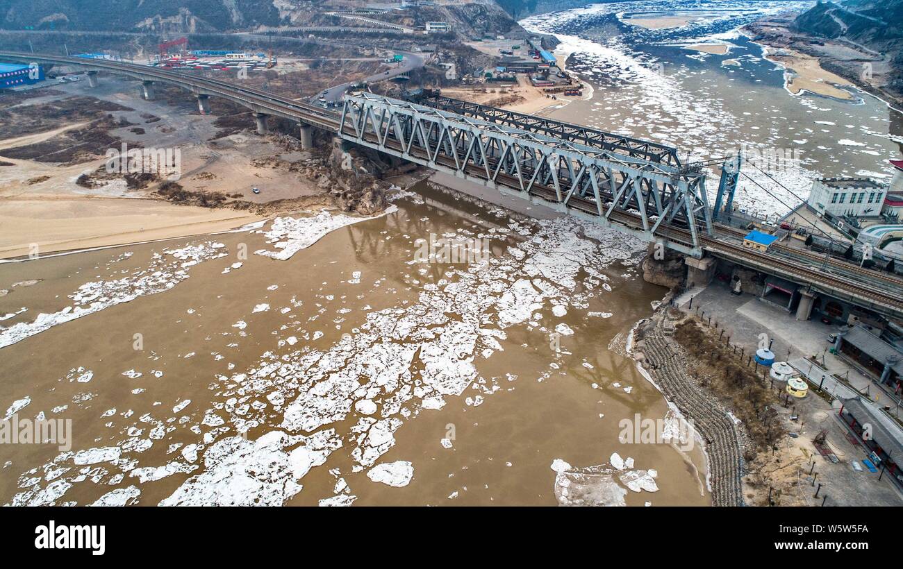 Aerial view of ice chunks floating on Yumenkou section of the Yellow ...