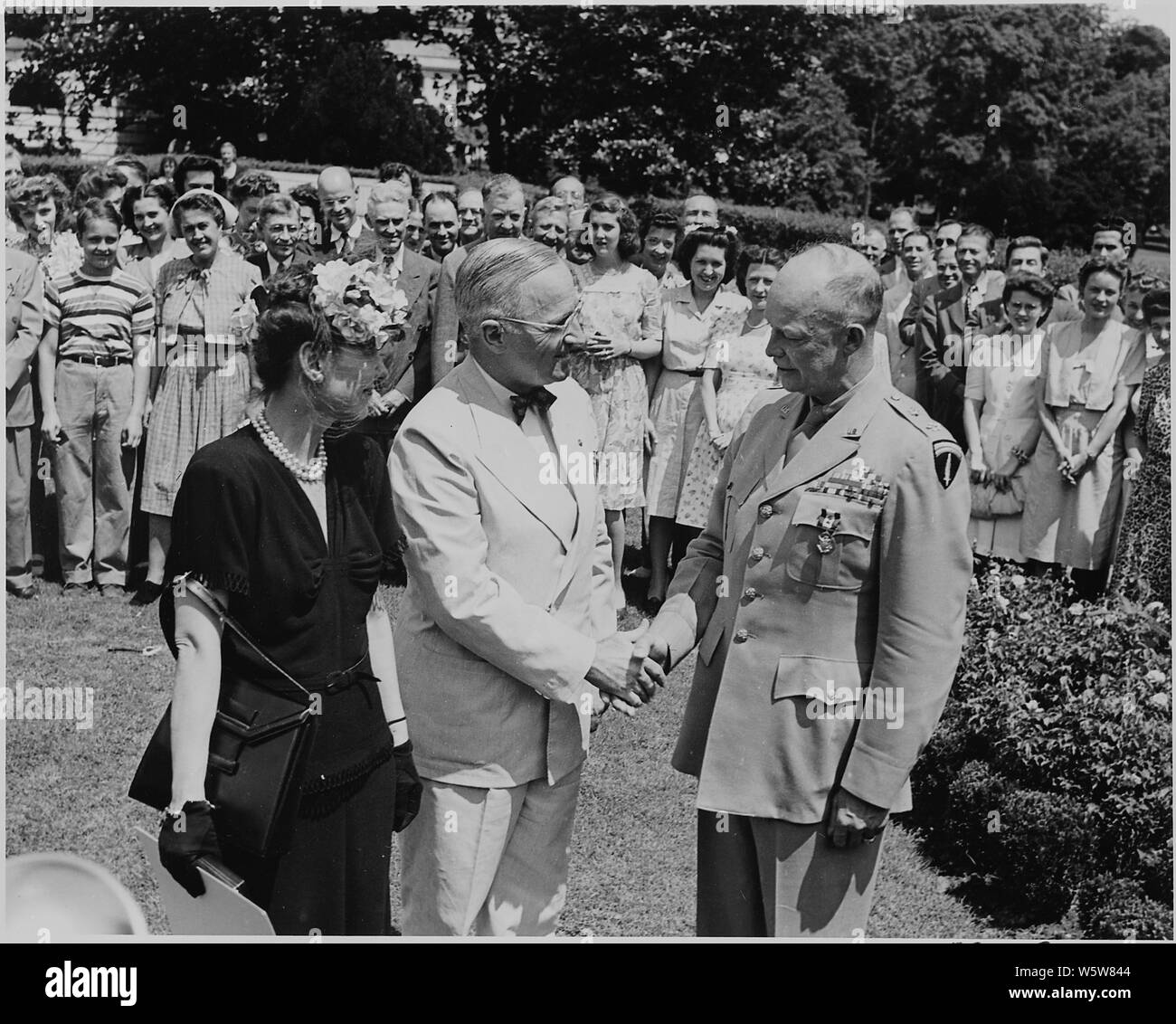 Photograph of general dwight d eisenhower and mrs eisenhower Black and ...