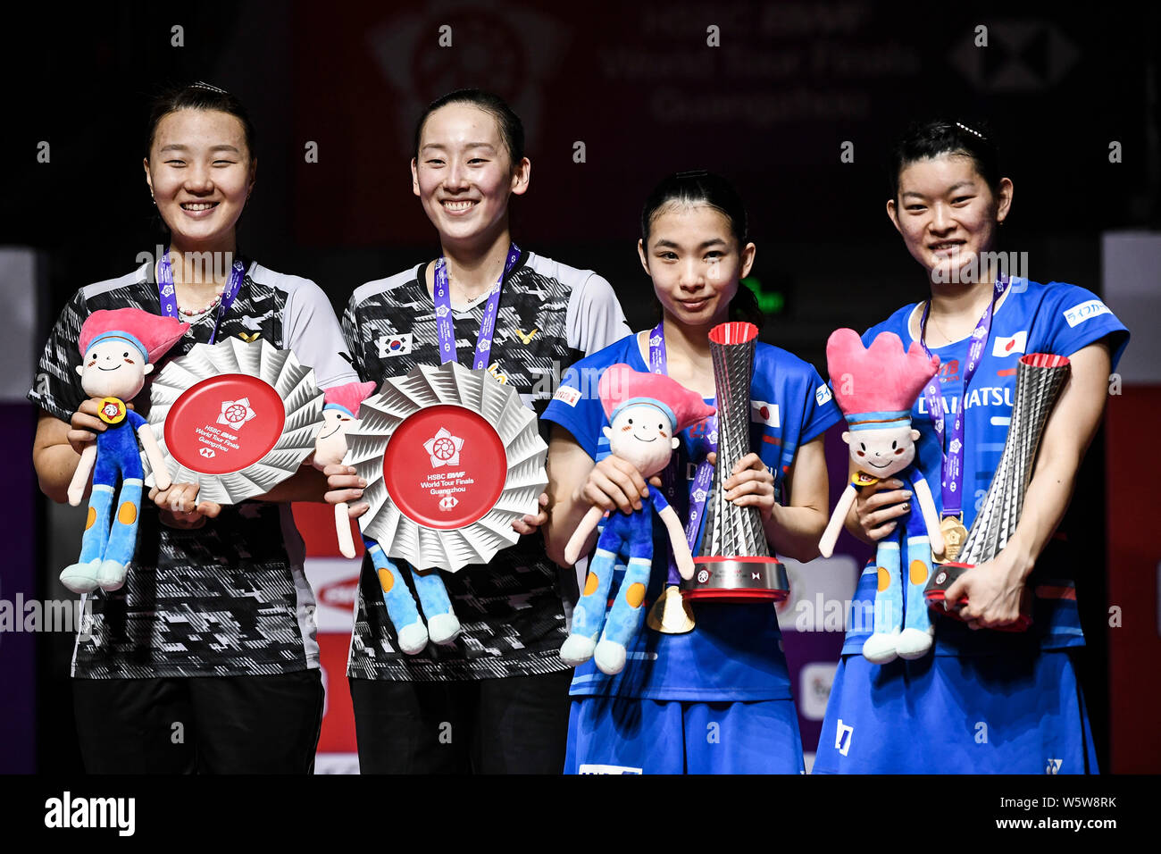 Lee So-hee/Shin Seung-chan of South Korea, left, and Misaki Matsutomo ...