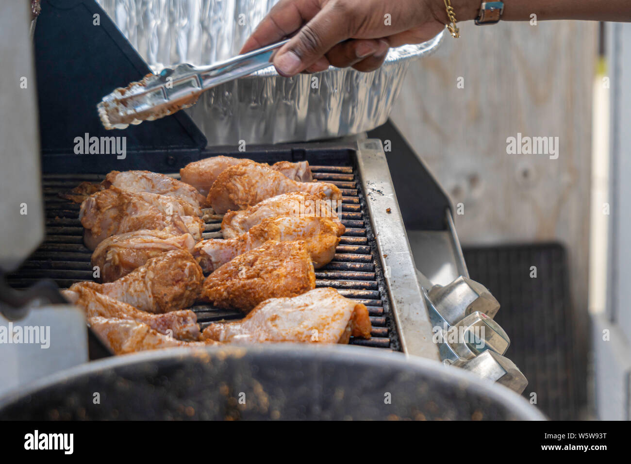 Nigerian man hi-res stock photography and images - Alamy