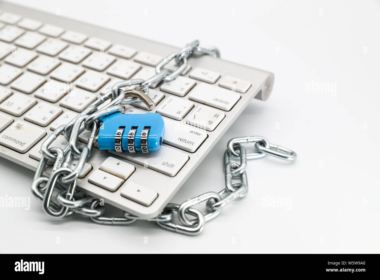 Chain Unlocked With None Password Protection On Computer Keyboard This
