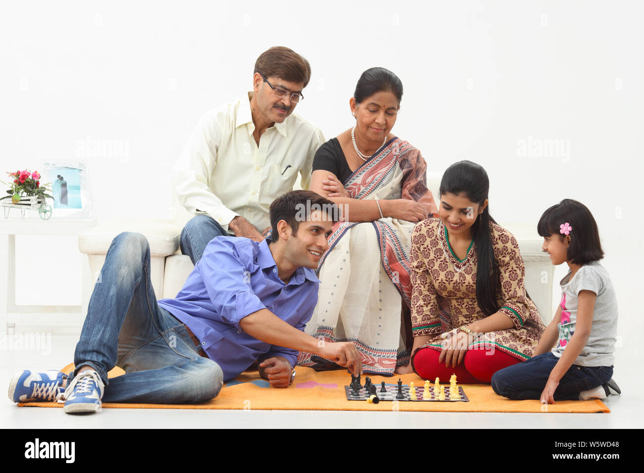 Father daughter playing chess in hi-res stock photography and images ...