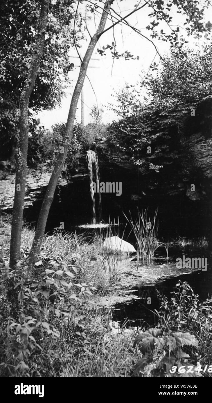 Waterfall scope hi-res stock photography and images - Alamy