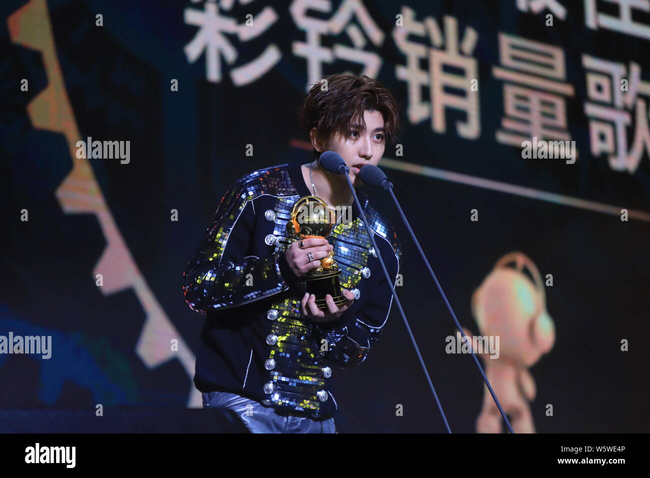 Ringback hi-res stock photography and images - Alamy