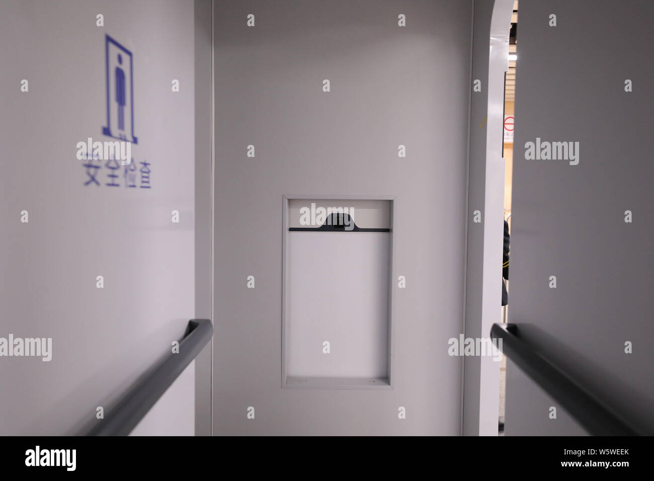 Passive Device High Resolution Stock Photography and Images - Alamy