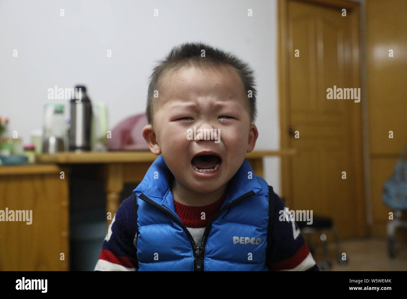 2-year-old physically handicapped baby Wenbo from southern China's ...