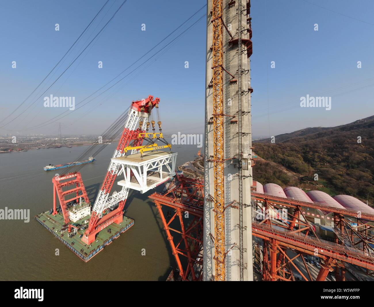 The Wufengshan Yangtze River Bridge, China's first rail-road suspension ...