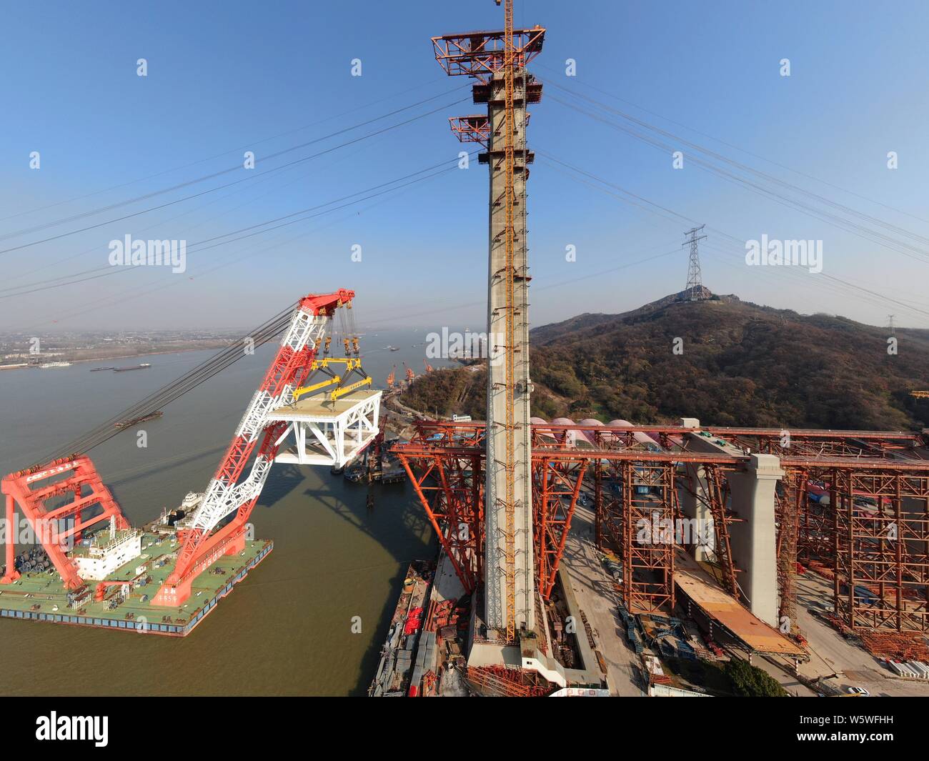 The Wufengshan Yangtze River Bridge, China's first rail-road suspension ...
