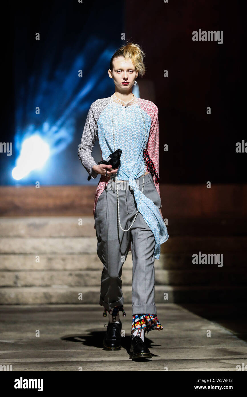 Oppo model hi-res stock photography and images - Alamy