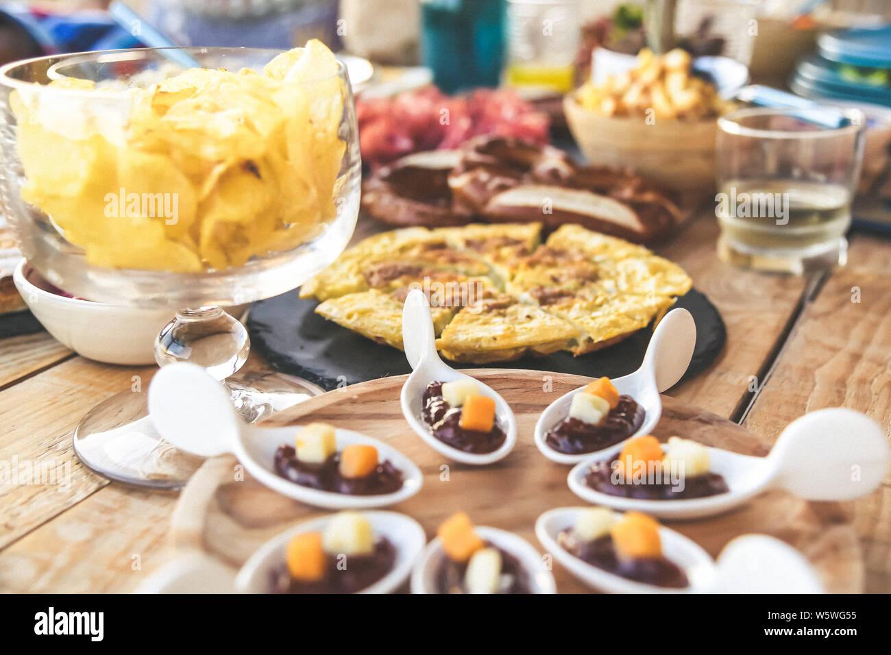 Fingerfood wood table hi-res stock photography and images - Alamy