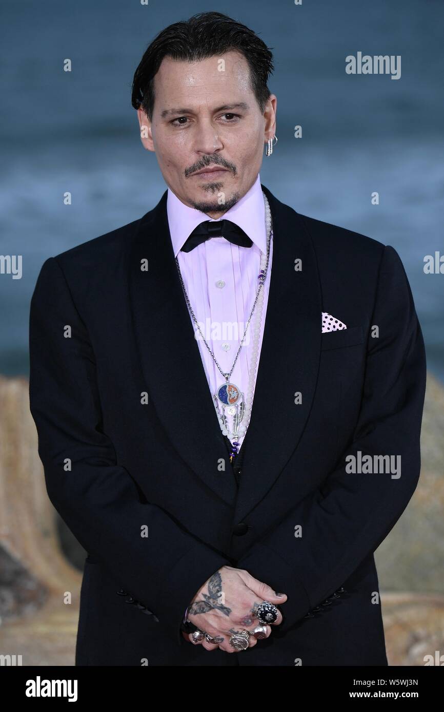 American actor Johnny Depp arrives on the red carpet for the closing ...