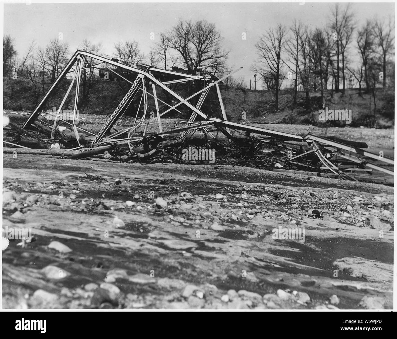 Photograph of bridge damaged by flood Stock Photo - Alamy