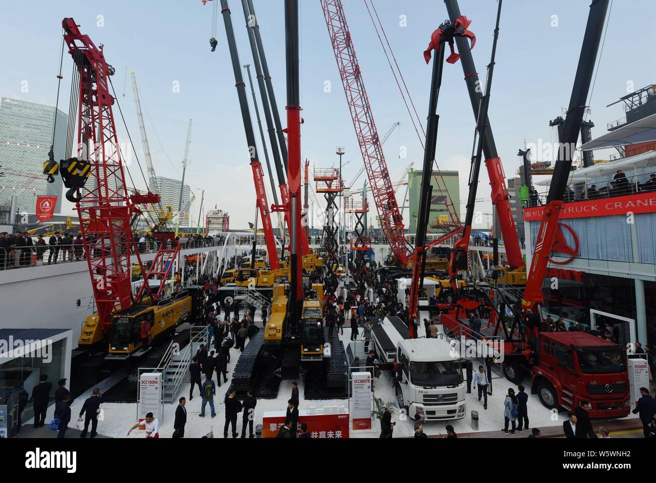 Building material machines hi-res stock photography and images - Alamy