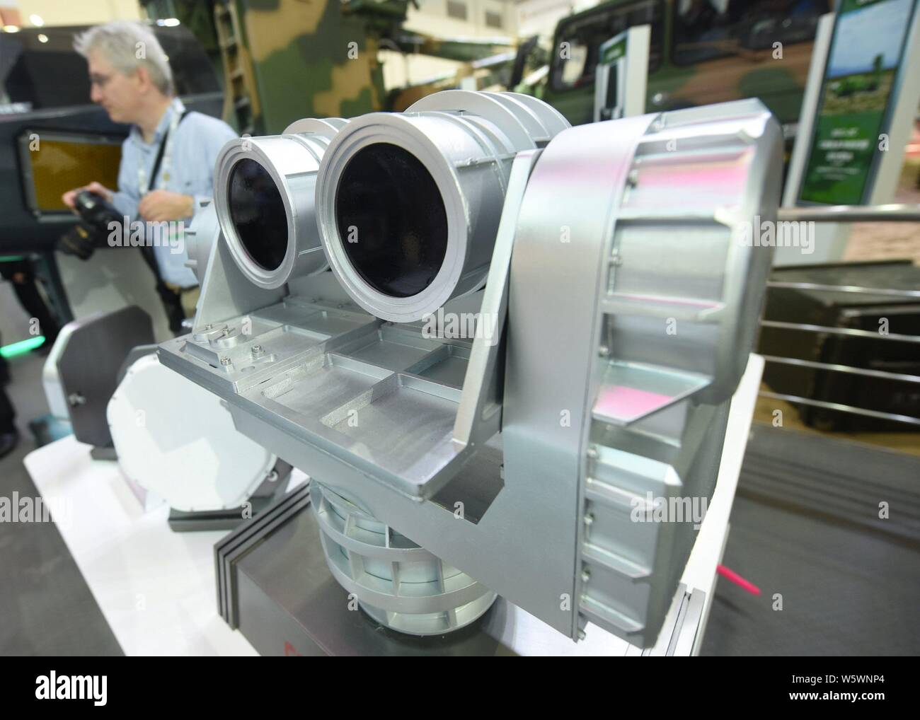 Quantum electronics hi-res stock photography and images - Alamy