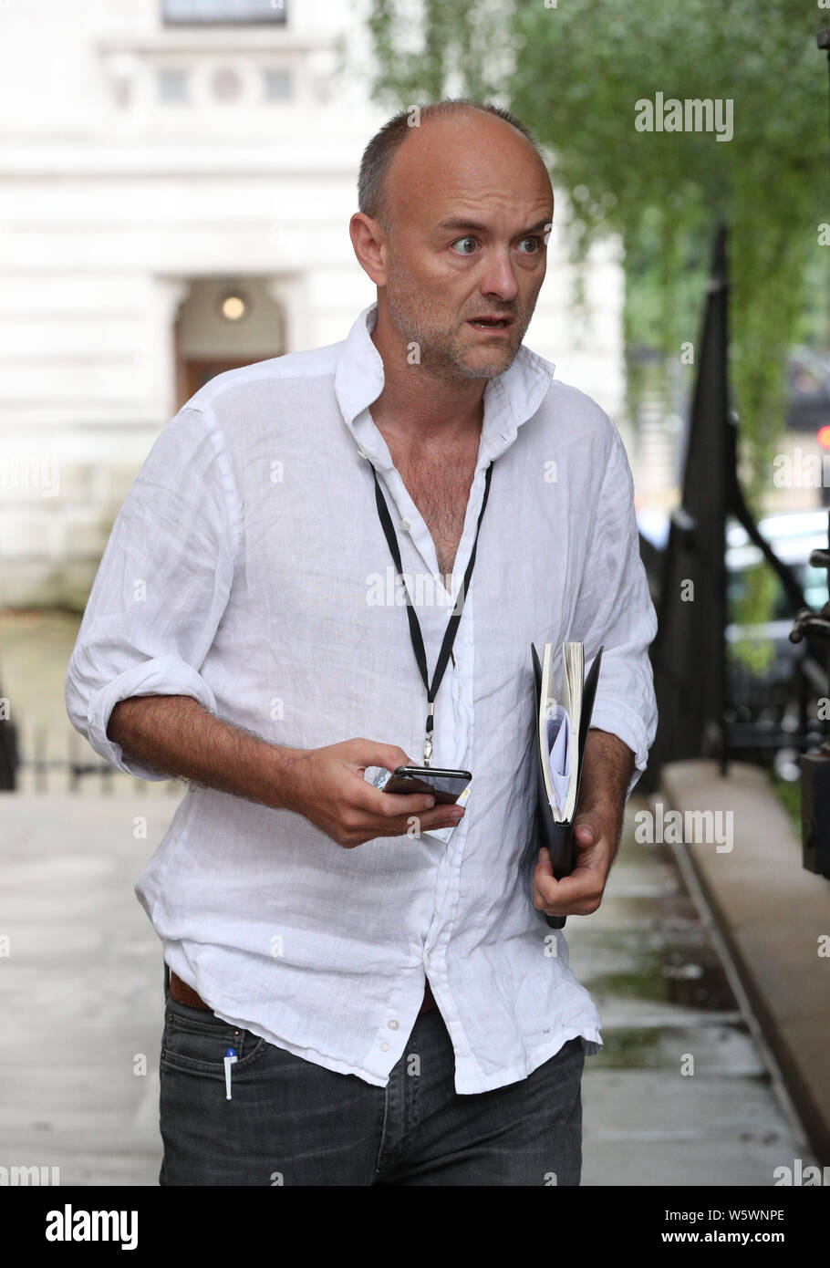 Dominic Cummings in Downing Street, London Stock Photo - Alamy