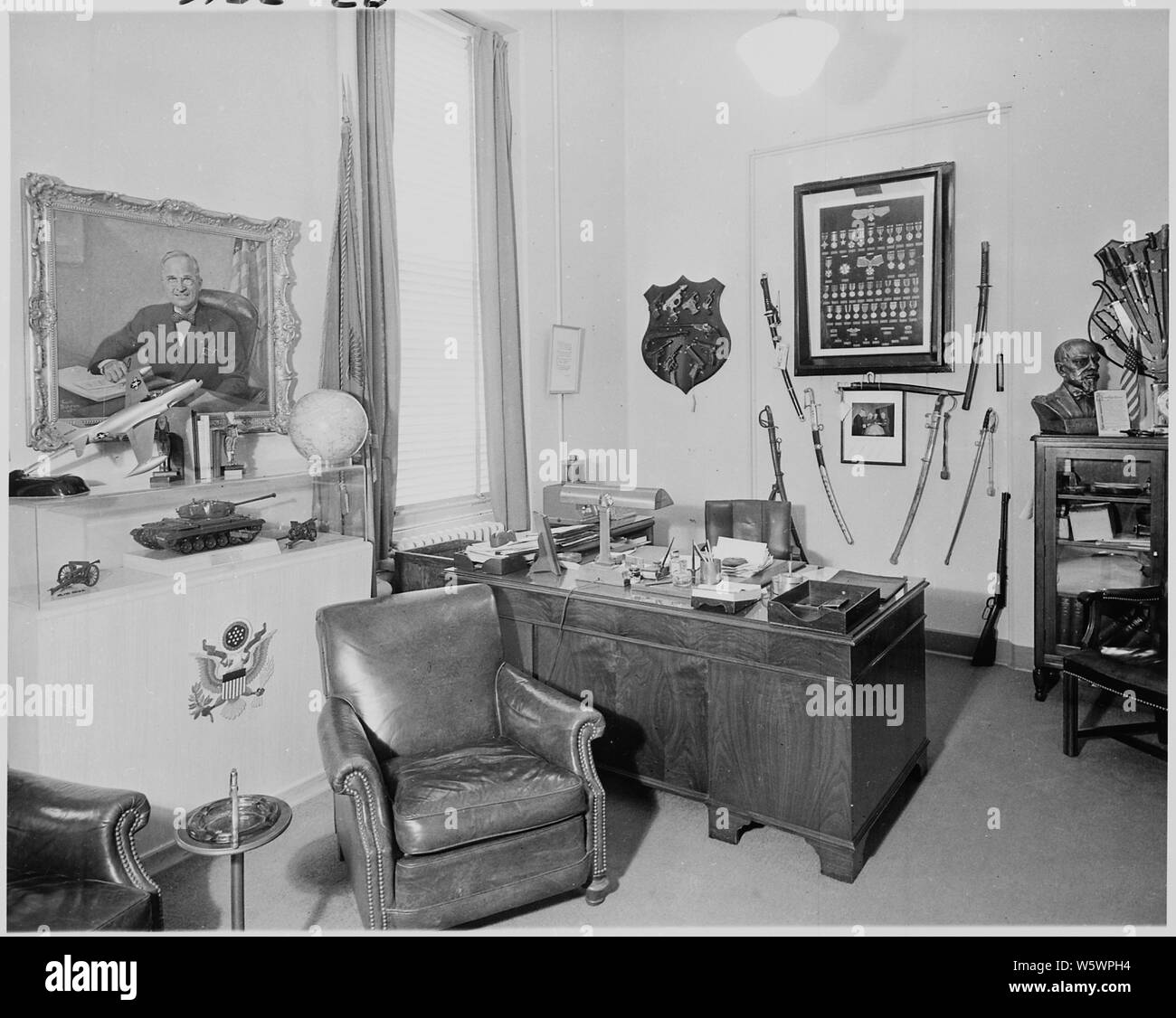 Military aide to the president hi-res stock photography and images - Alamy